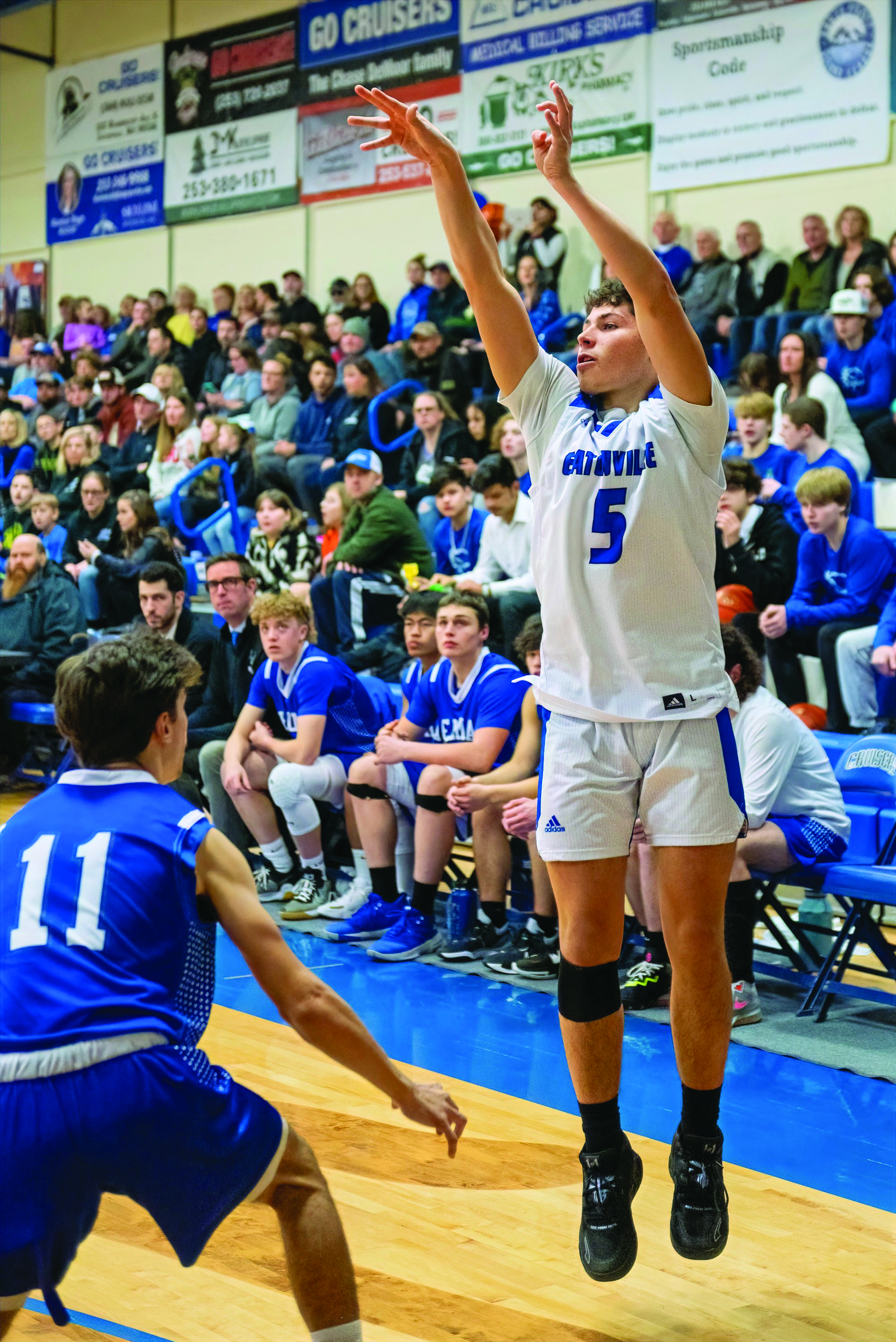 Clevenger's career night fuels Cruisers' year-end win | The Eatonville ...